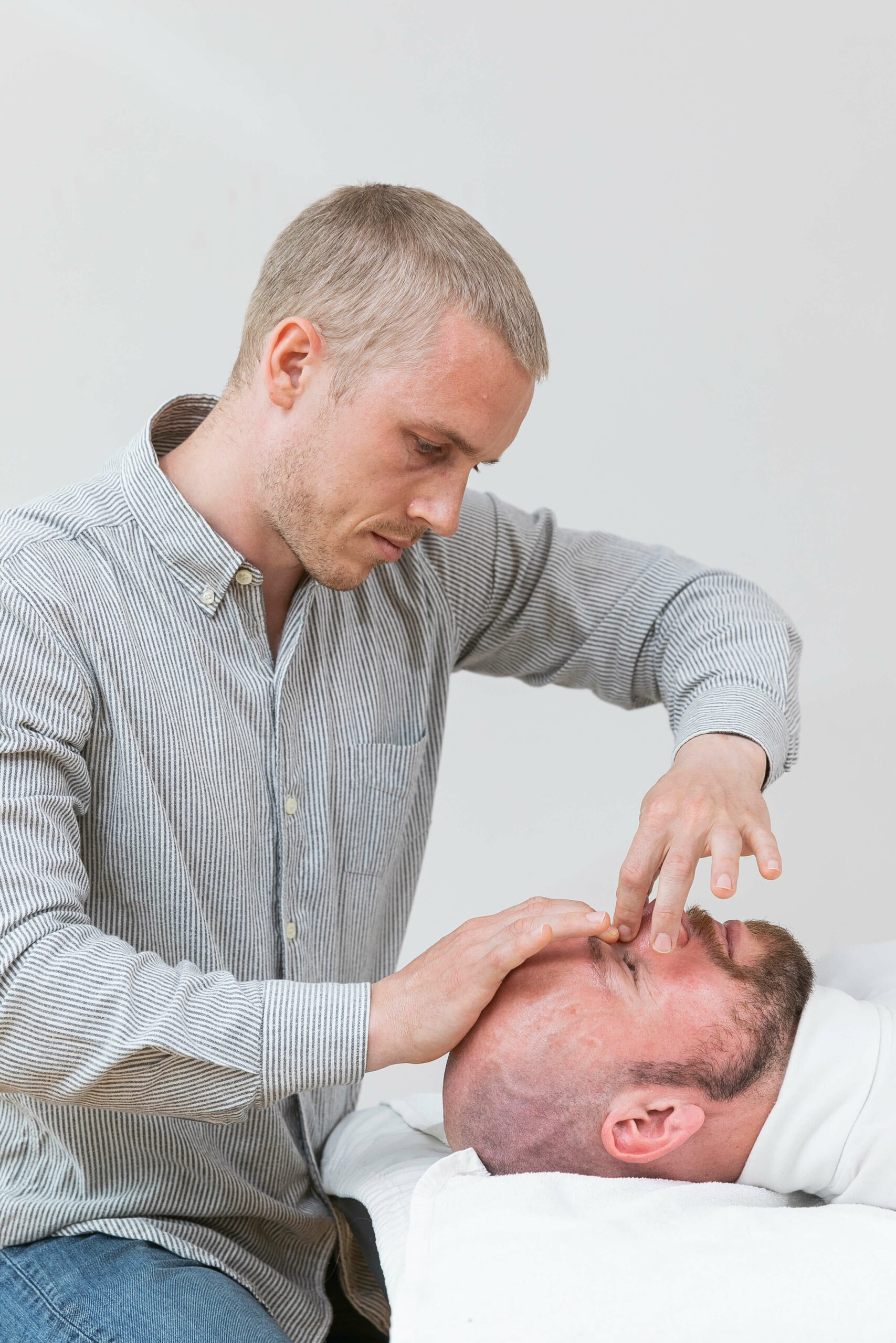 Bihule- & mellemørebetændelse » Årsager & osteopatisk tilgang. Book tid ...